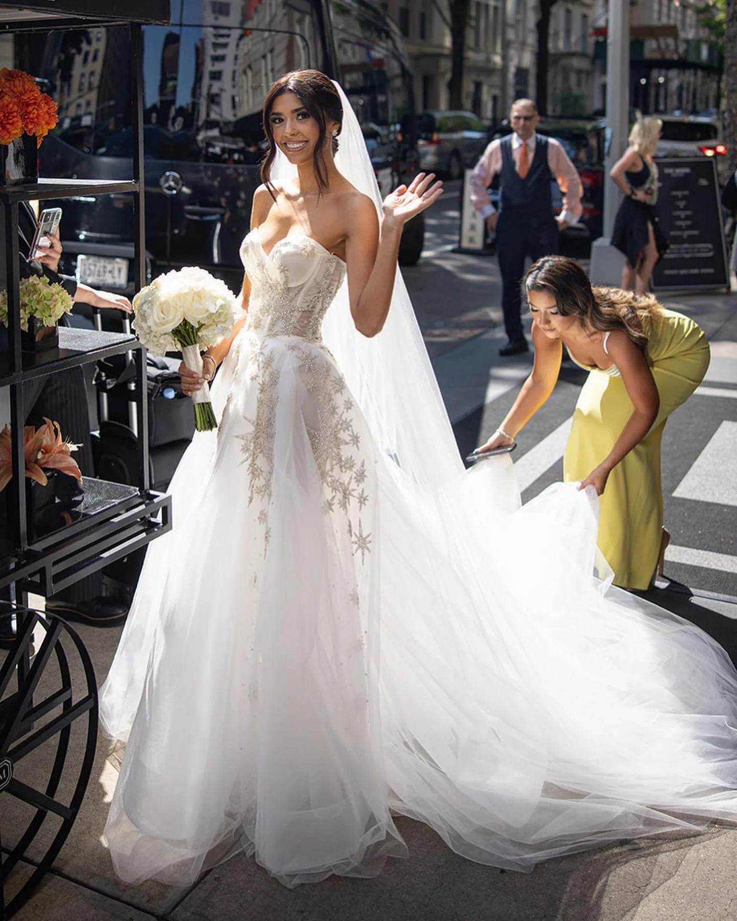 Gal gadot wedding dress images 60 photos - Astyledwedding.com