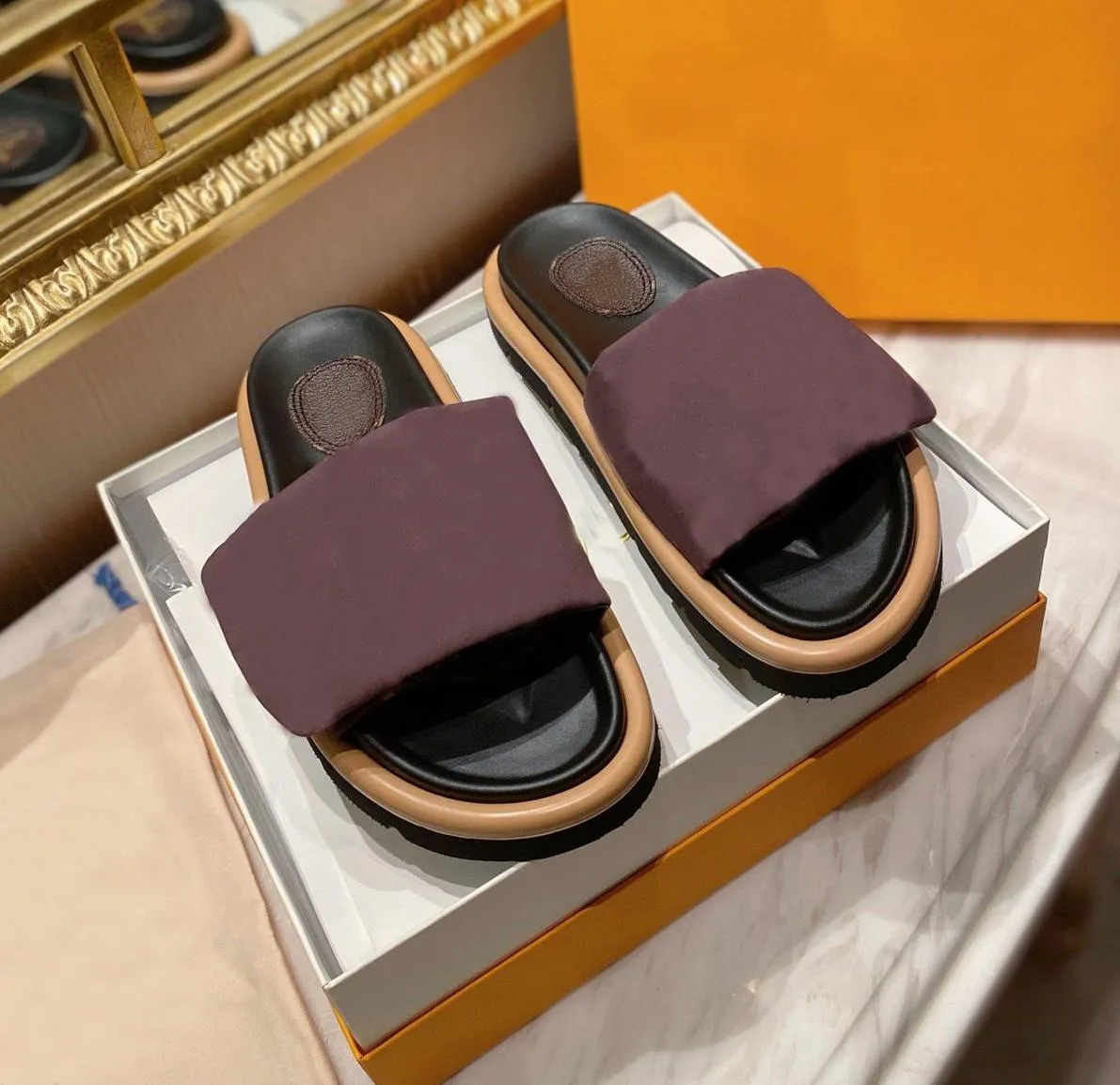 Luxury Slippers: Designer Comfortable Slide Pillow Comfort Velcro Mules ...