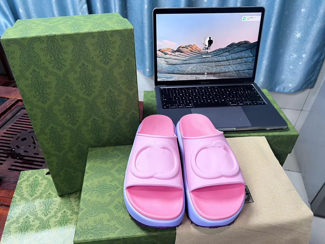 Luxury Women's Interlocking G Slide Platform Slide Sandals With ...