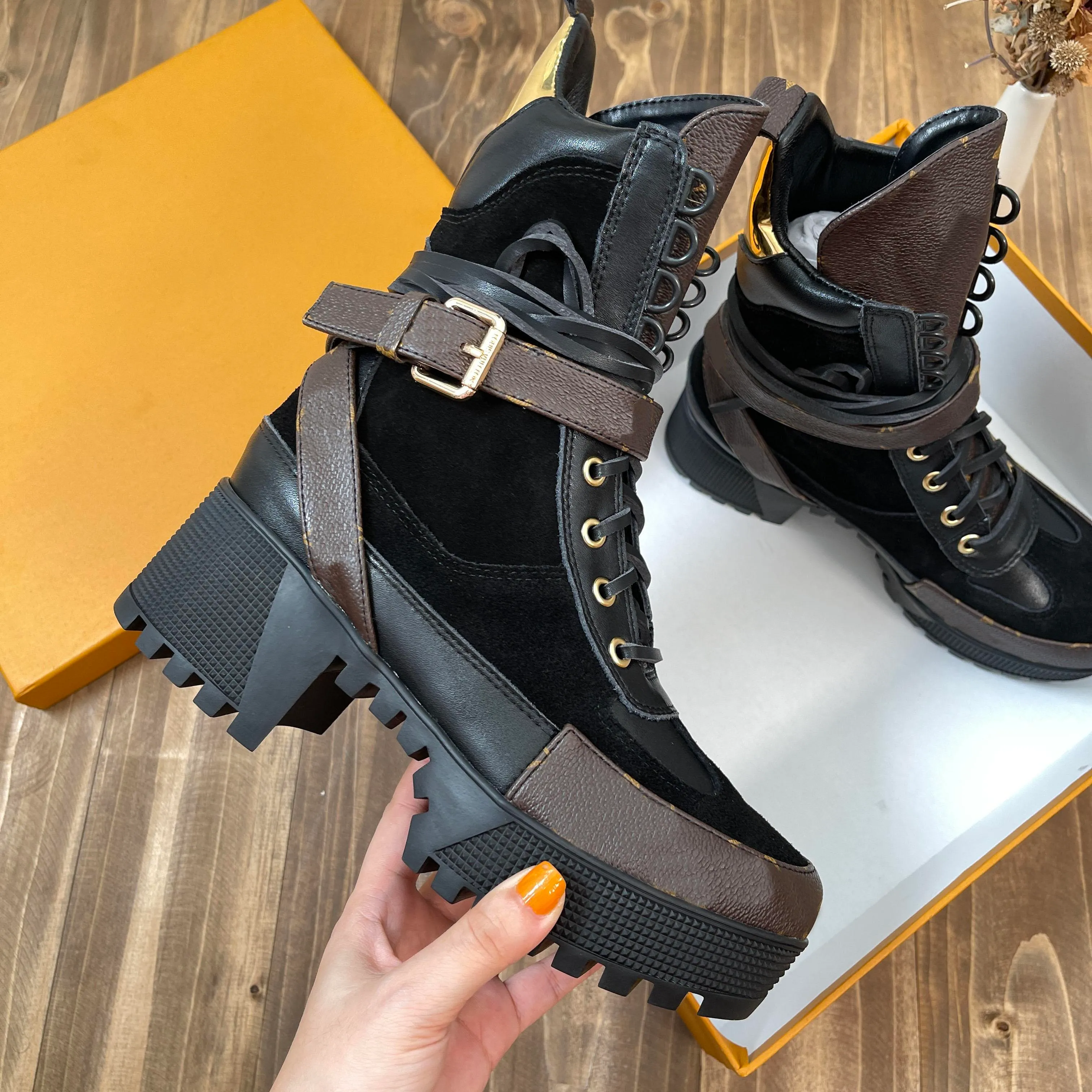 Designer Laureate Women's Boots: Flamingos Medal Martin Shoe, Winter ...