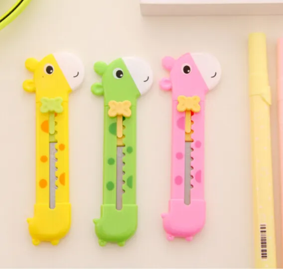 Cute Giraffe Paper Cutter: Retractable Blade Utility Knife For Office ...