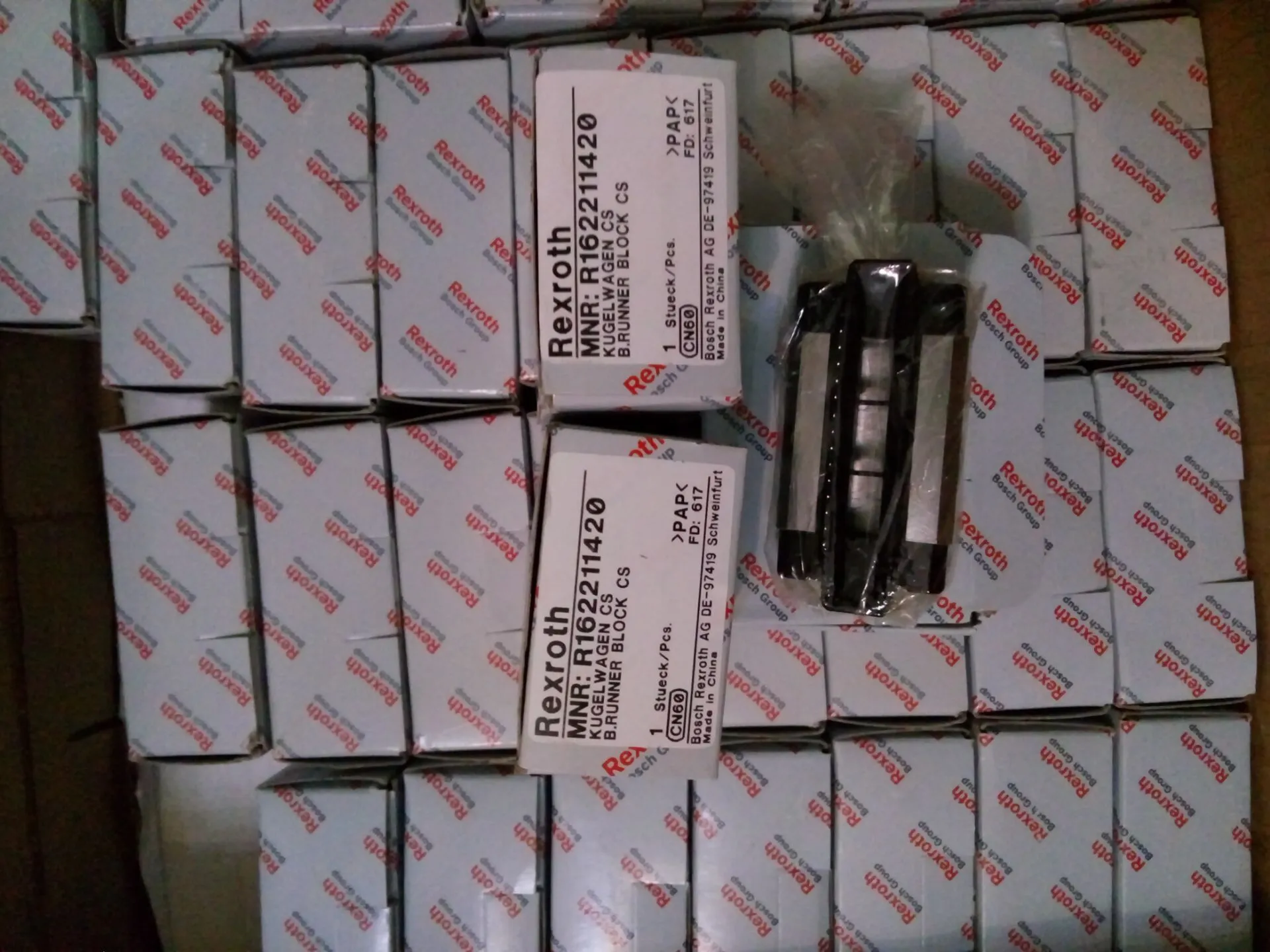 Linear bearing Rexroth runner block R162211420 high rigidity linear ...