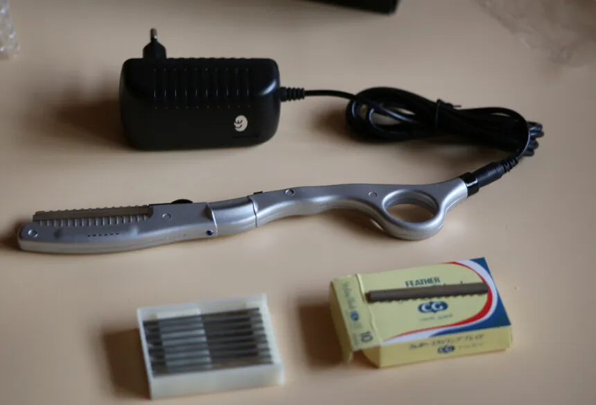 Premium Vibrating Hair Razor Set: Hot Ultrasonic Massager & 10 Blades ...