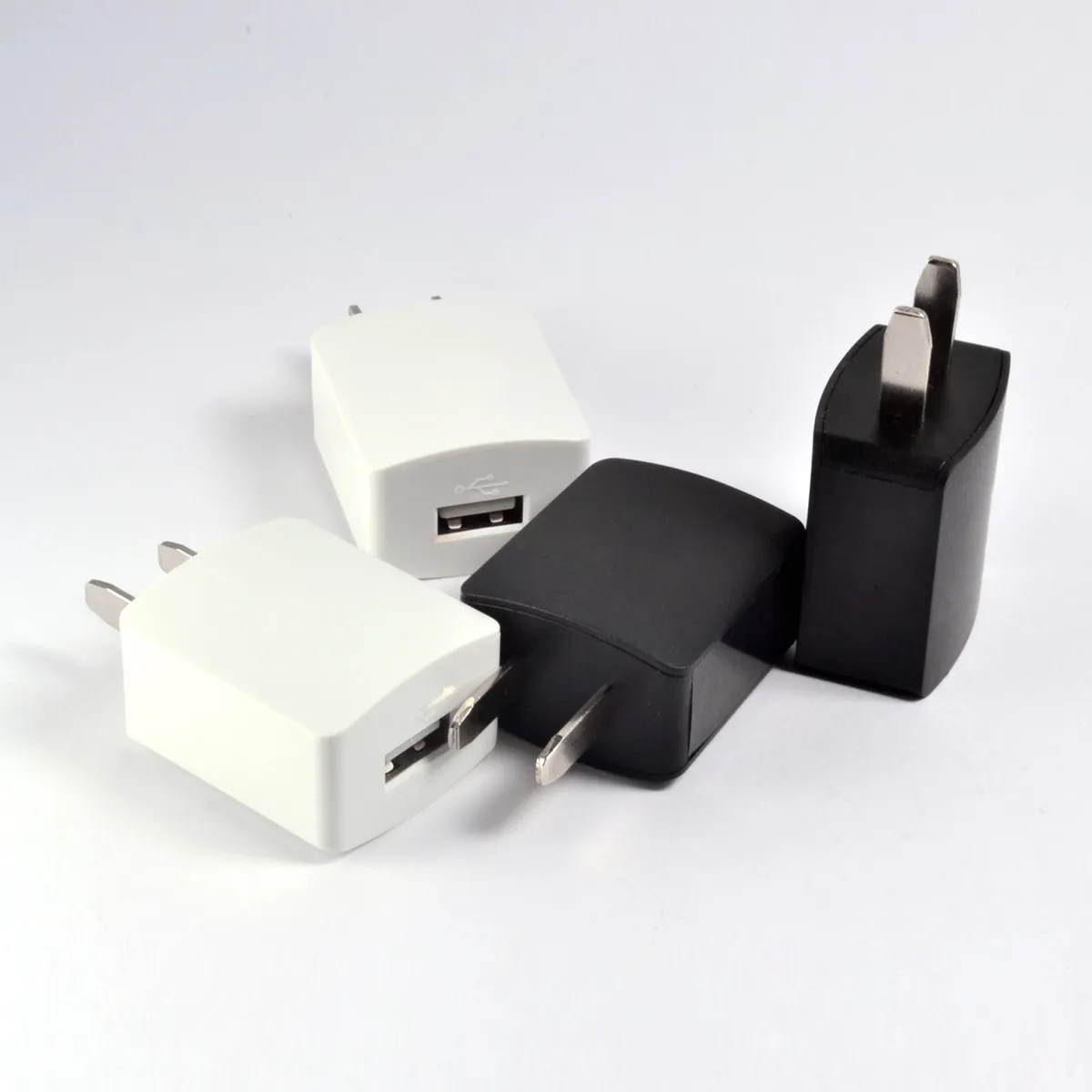 Black & White Travel Charger 5V 1A USB Quick Charger For Android ...