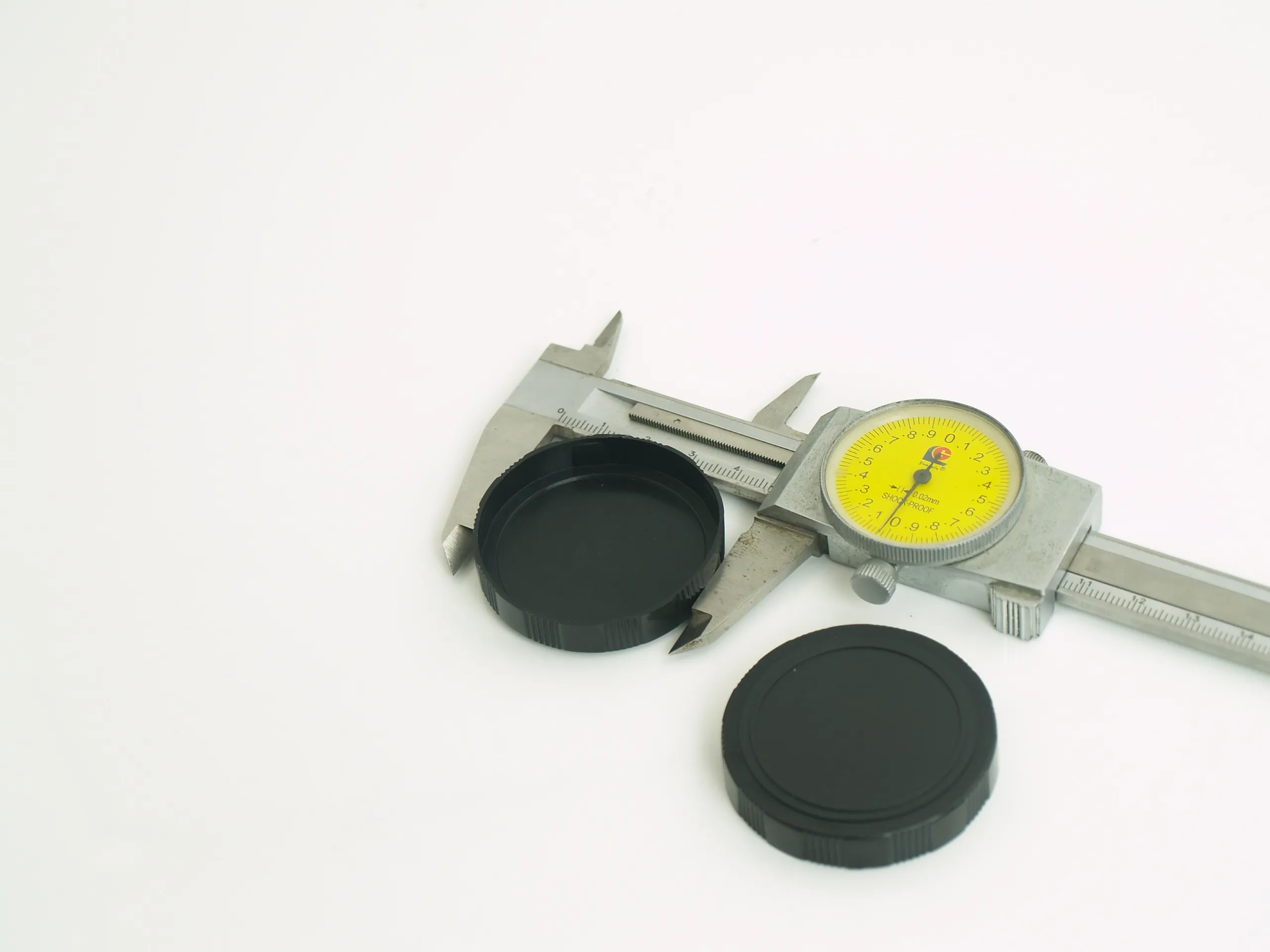 DHgate.com:45mm Plastic Lens Caps for Binoculars, Spotting Scopes ...