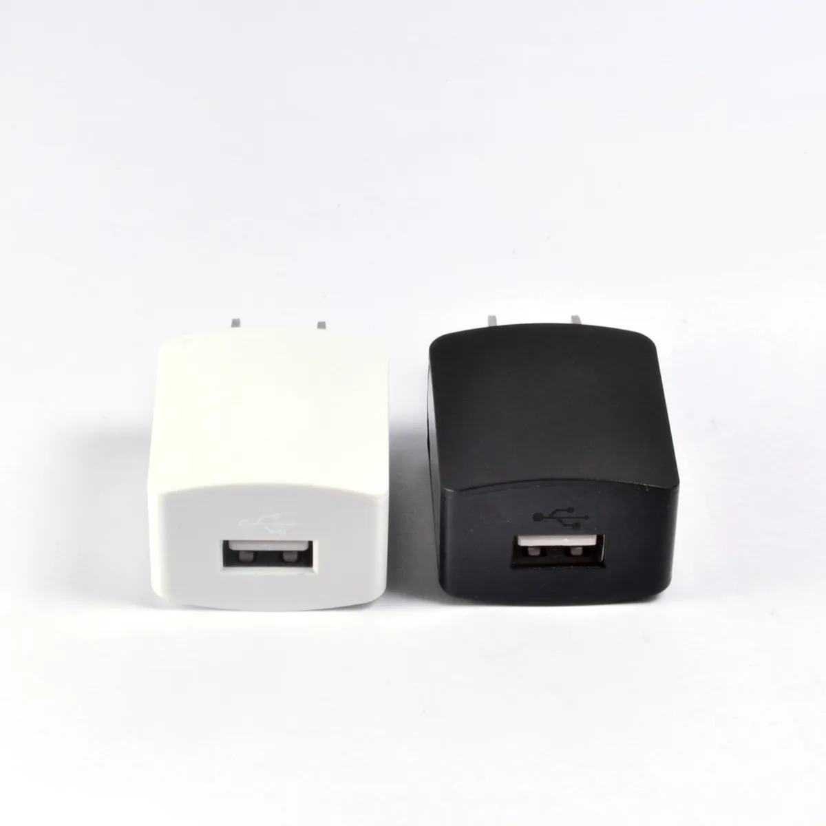 Black & White Travel Charger 5V 1A USB Quick Charger For Android ...