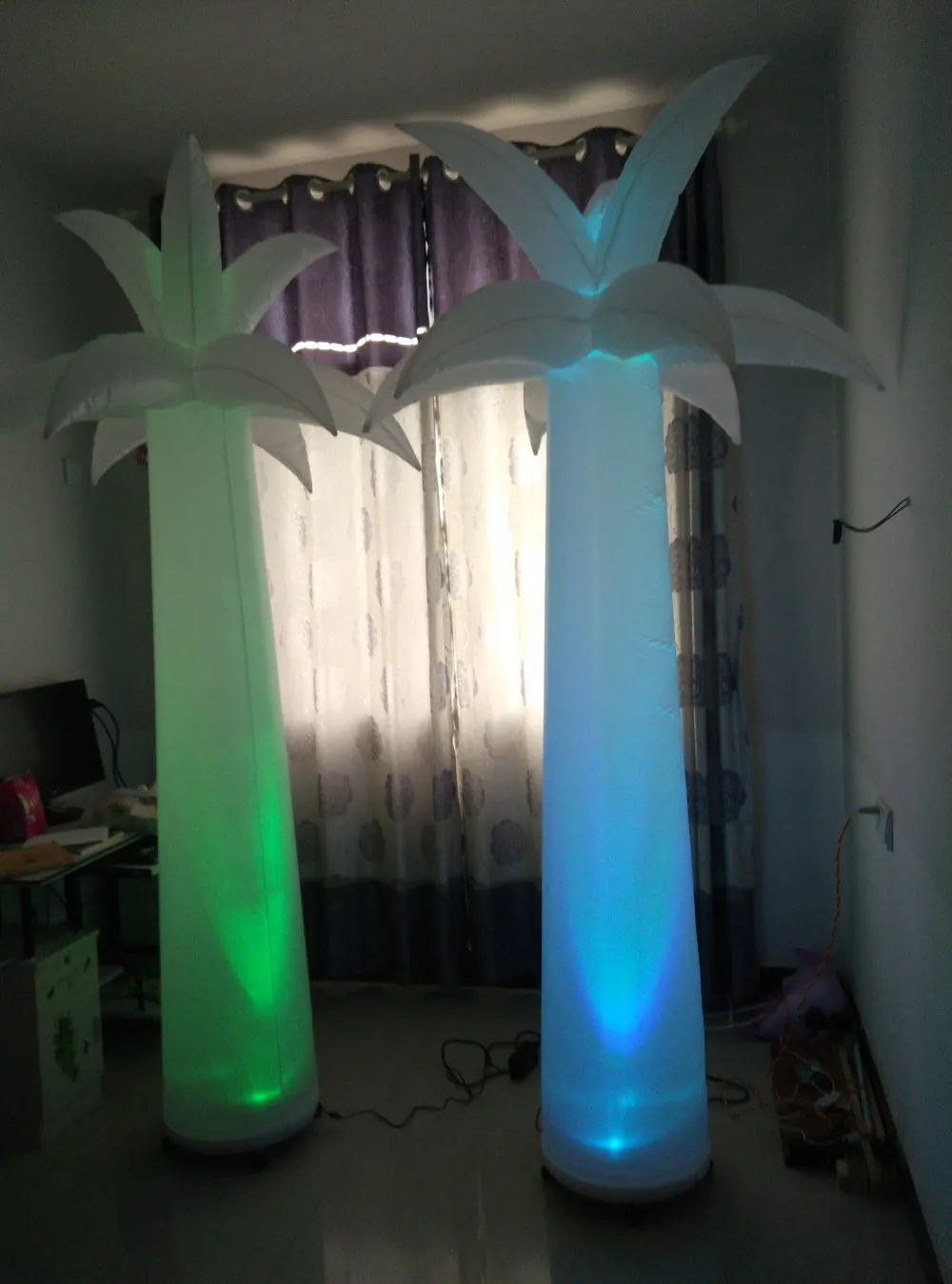 4m Inflatable Palm Tree Stage Decor With LED Lights 210D Oxford Fabric ...