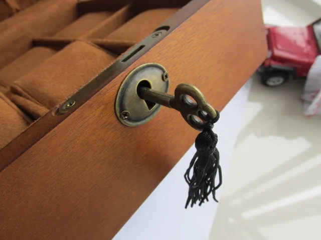 DHgate.com:High-End Vintage Wood Watch Display Case - 6 Slot Natural ...