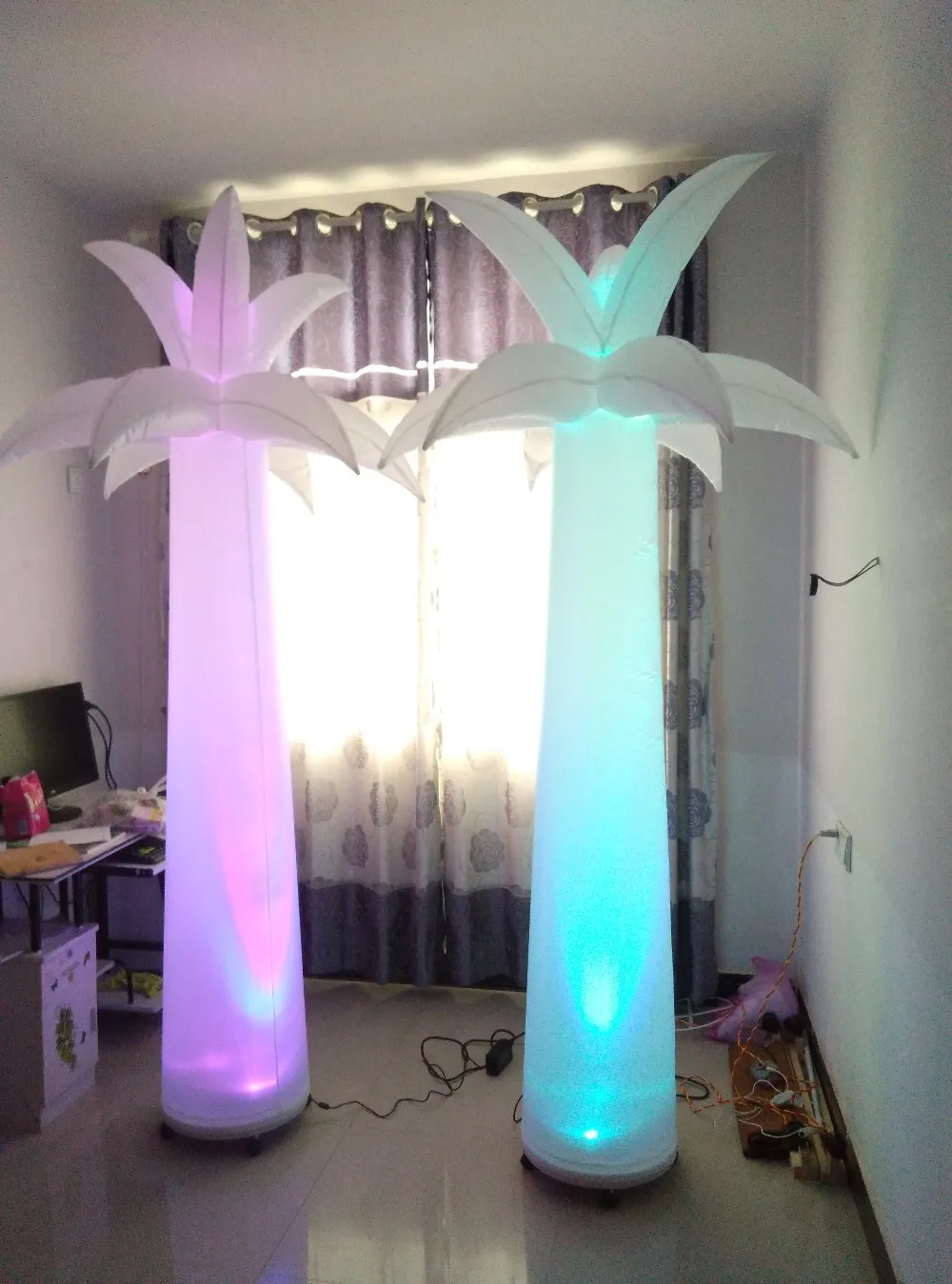 4m Inflatable Palm Tree Stage Decor With LED Lights 210D Oxford Fabric ...