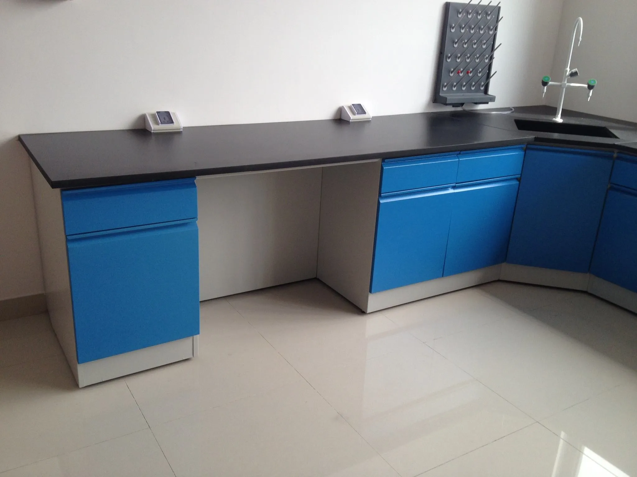 Customizd Side Lab Table Steel Chemical Laboratory Wall Bench ...