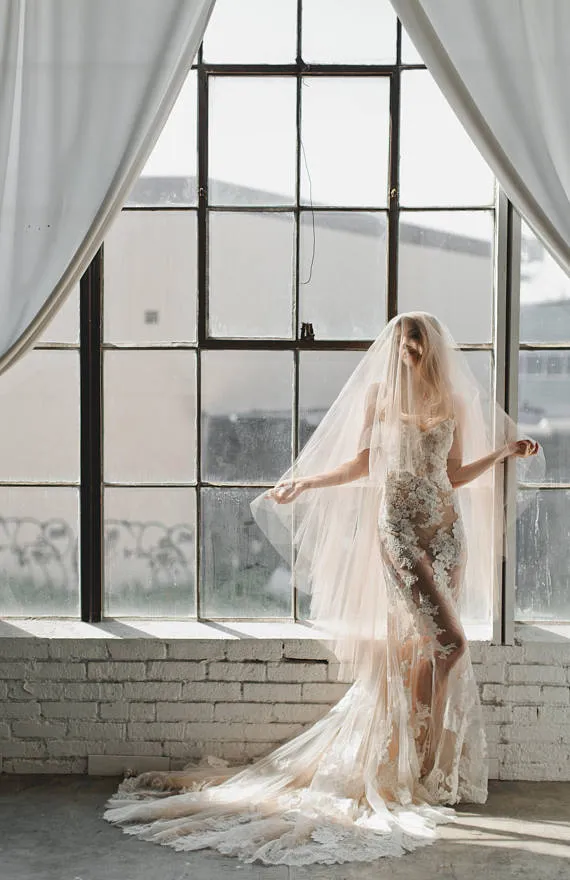 DHgate.com:Knee-Length Champagne Wedding Veil, Two-Layer Cut Edge ...