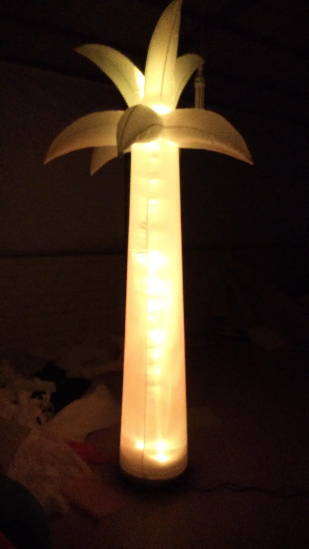 4m Inflatable Palm Tree Stage Decor With LED Lights 210D Oxford Fabric ...