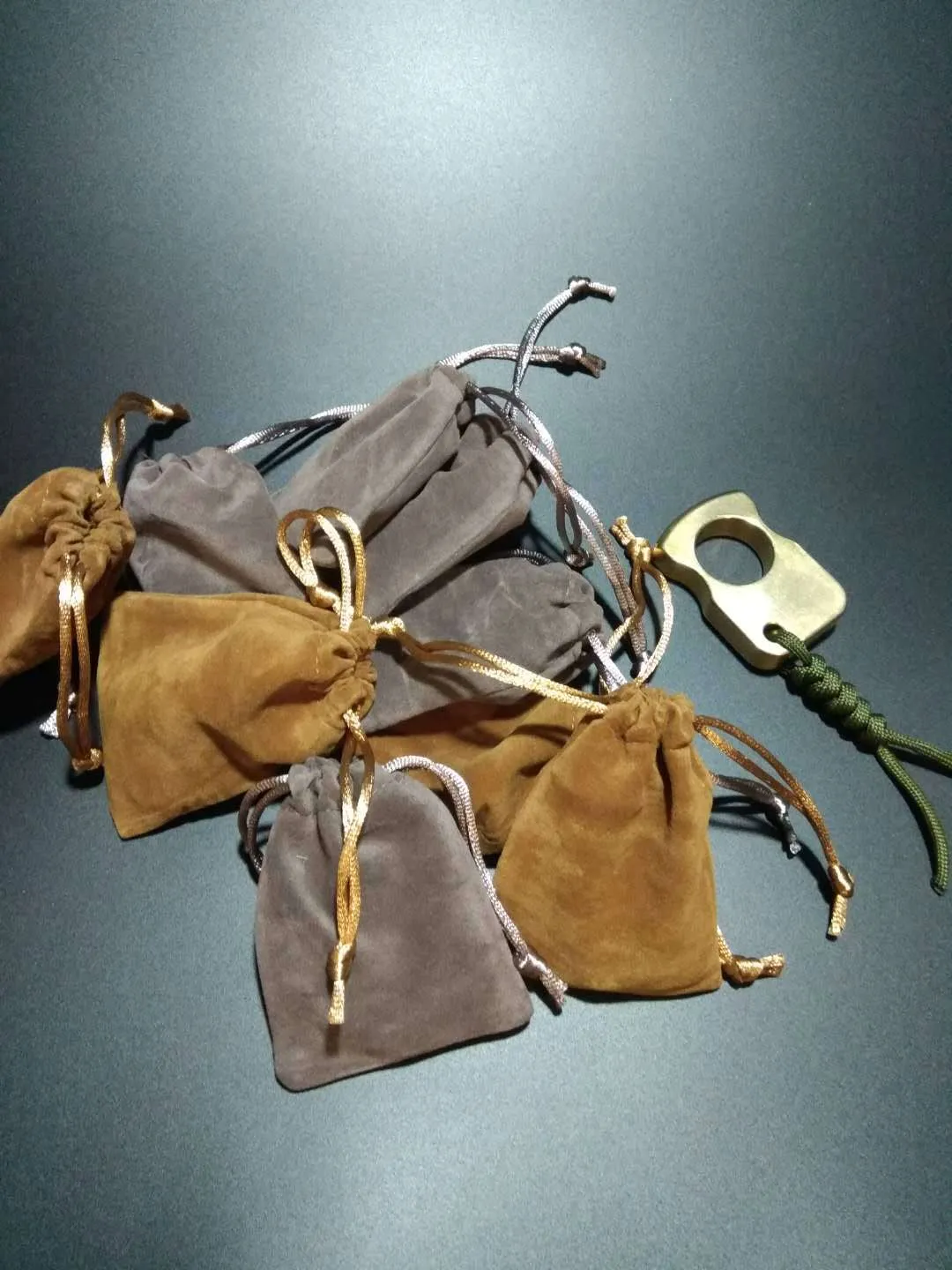 Self Defense Brass Knuckles Ring With Window Breaker And Key Pendant ...