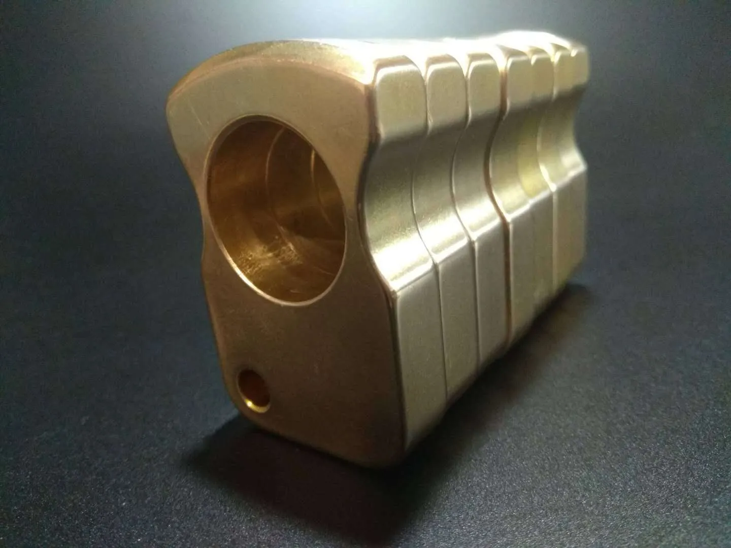 Self Defense Brass Knuckles Ring With Window Breaker And Key Pendant ...