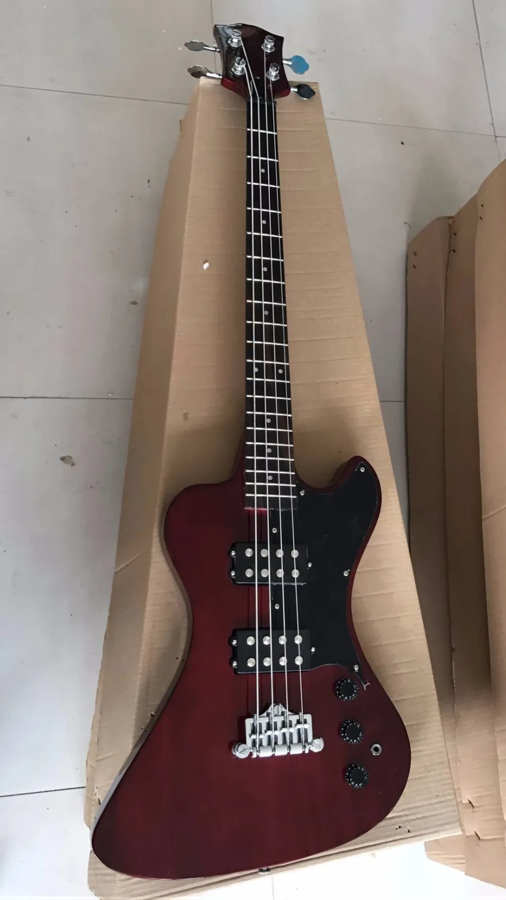 DHgate.com:Electric Bass Guitar, 4 String Bass, Mahogany Body and Neck ...