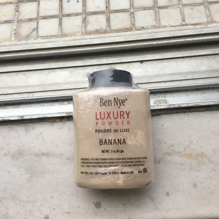 Ben Nye Luxury Back Pouch Pouder Banana Loose Powder 3oz/85g In Stock ...