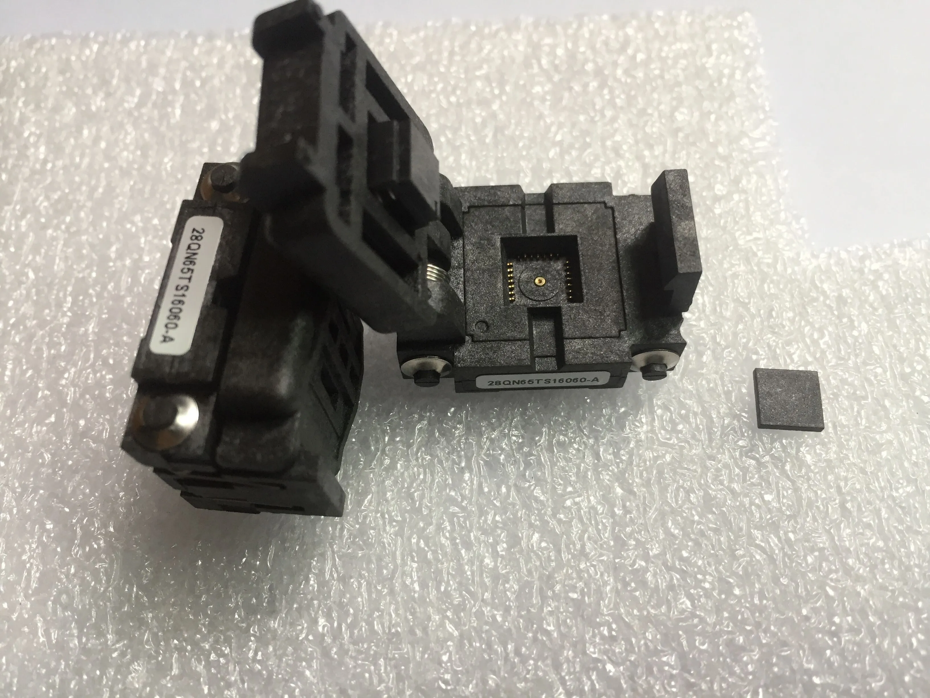 IC Test Socket: 28 Pin QFN, 0.65mm Pitch, 6x6mm, Burn In Socket ...
