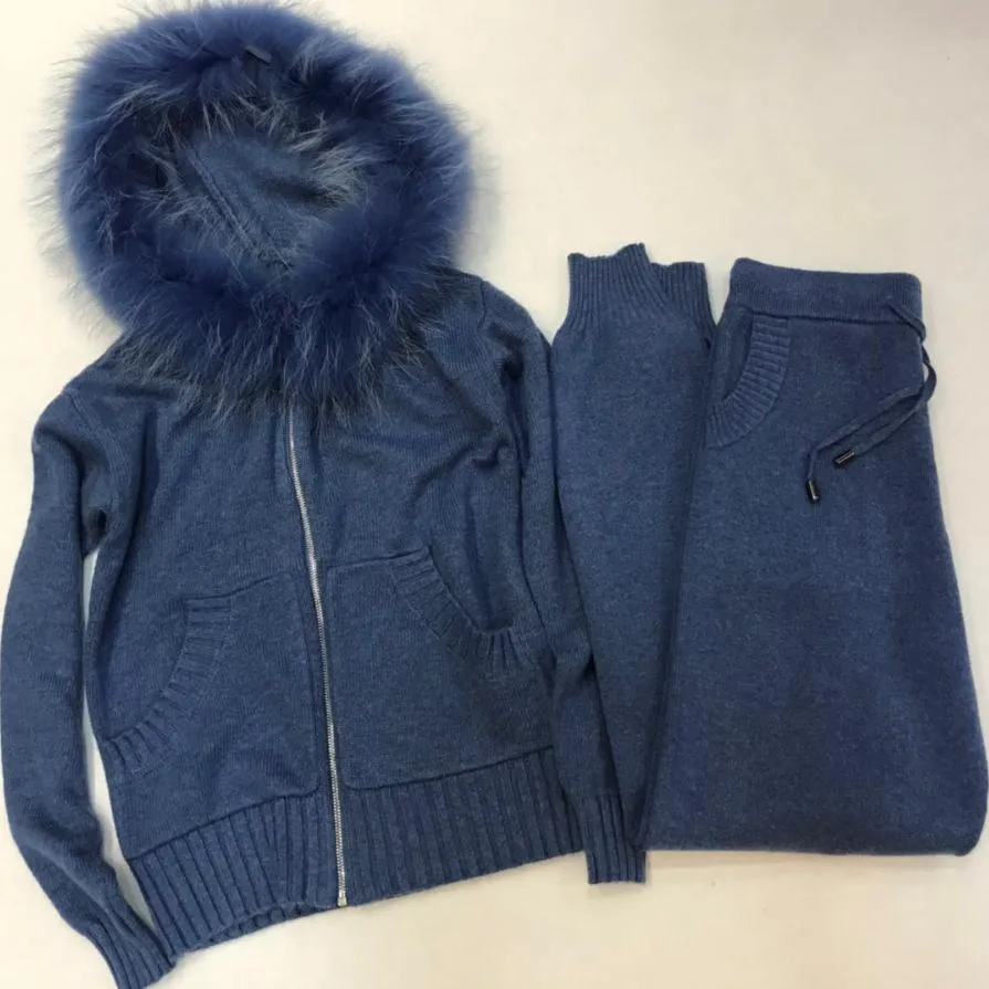 Winter Woolen And Cashmere Knitted Suit With Fur Hood Velvet Sweater