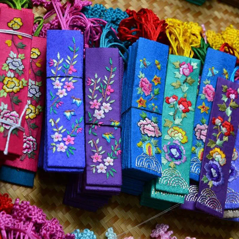 DHgate.com:Chinese Traditional Style Embroidery Fabric Bookmarks with ...