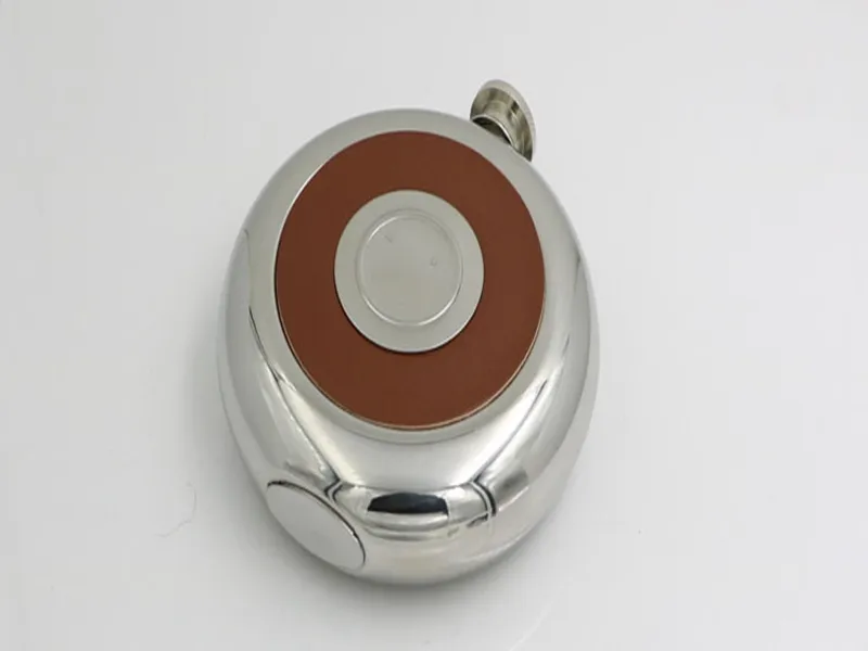 Good Quality 5 Oz Round Stainless Steel Pocket Flask With Build In Cup ...