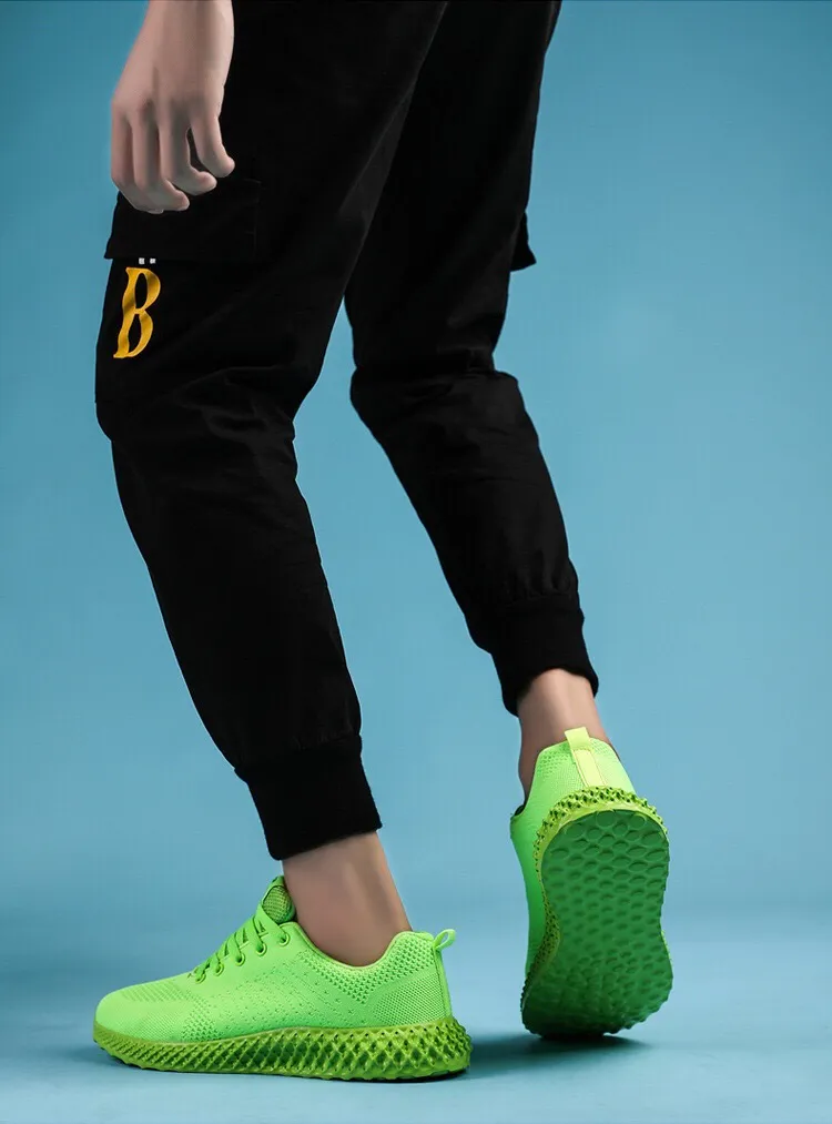 Black Sneakers Cheap Running Shoes 2020 Men Women Highest Quality Sports Shoes Classical Designers Shoes Best Christmas Gift