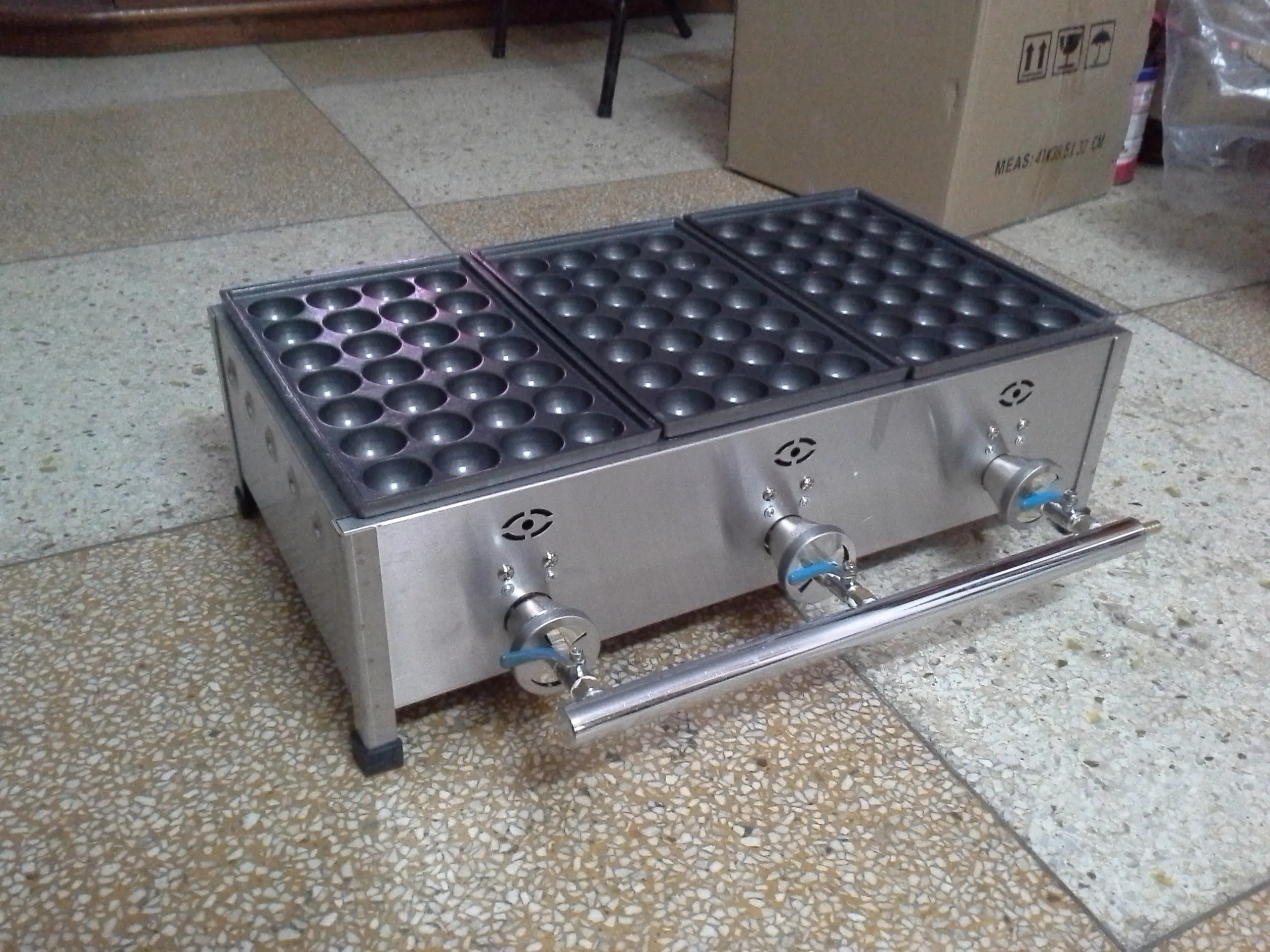 LPG Gas Takoyaki Machine - Commercial Grade Meatball & Fish Ball Maker ...