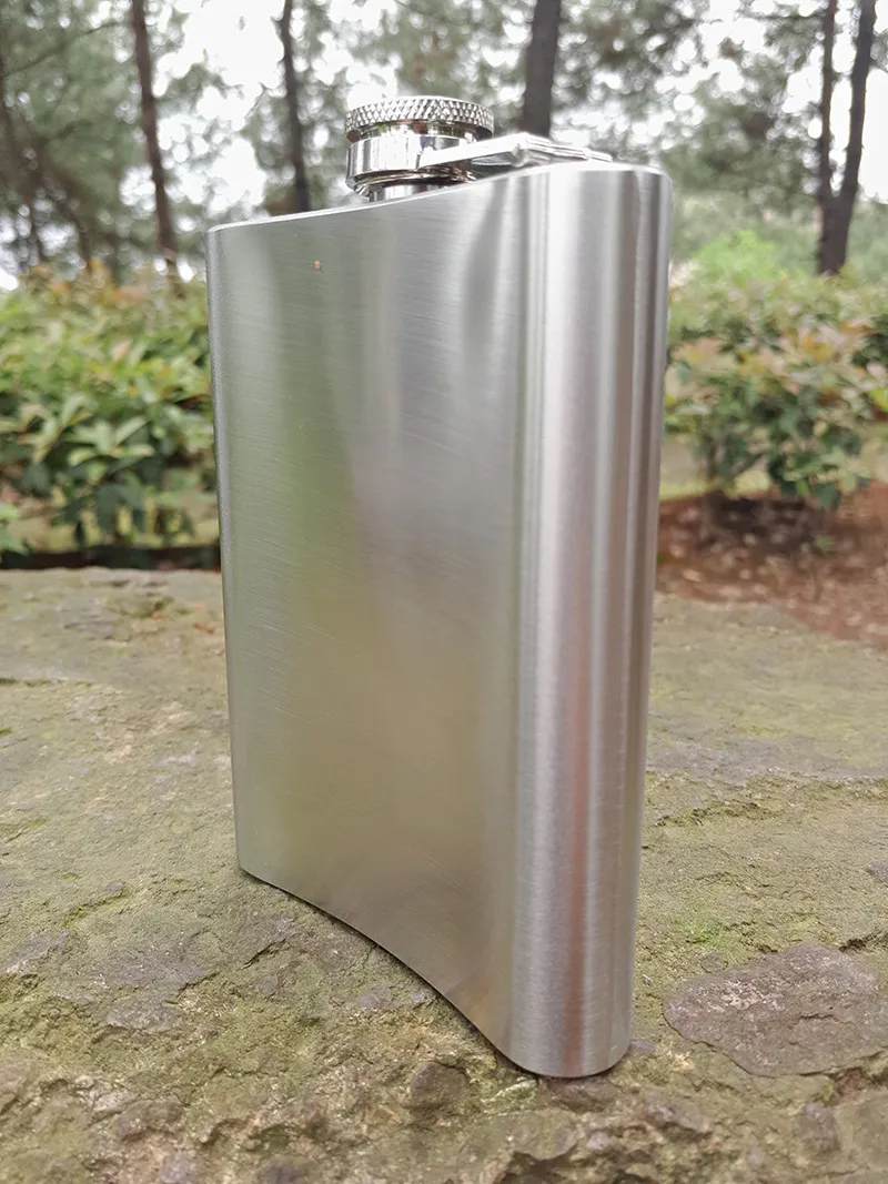 Hip Flask 7oz Stainless Steel Liquor Flask Wearproof Outdoor Whiskey ...