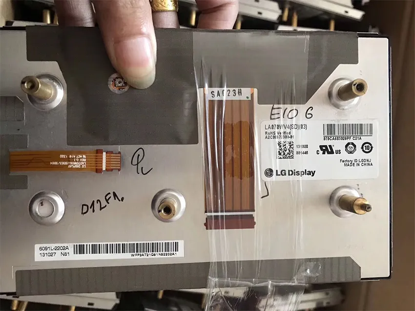 New LA070WV4 SD03 LA070WV4SD03 7 Inch LCD Display Screen Panel 800 * 480 90 Days Warranty From ...