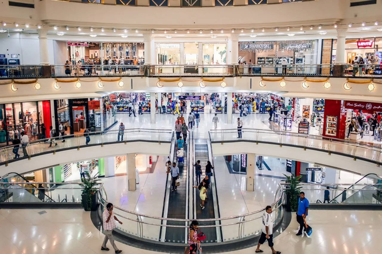 The Dividing Line Between Expensive and Affordable Shopping