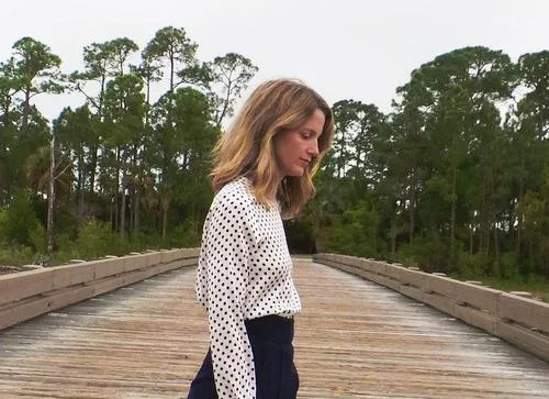 Discover the Fashion World of Stella Brooks