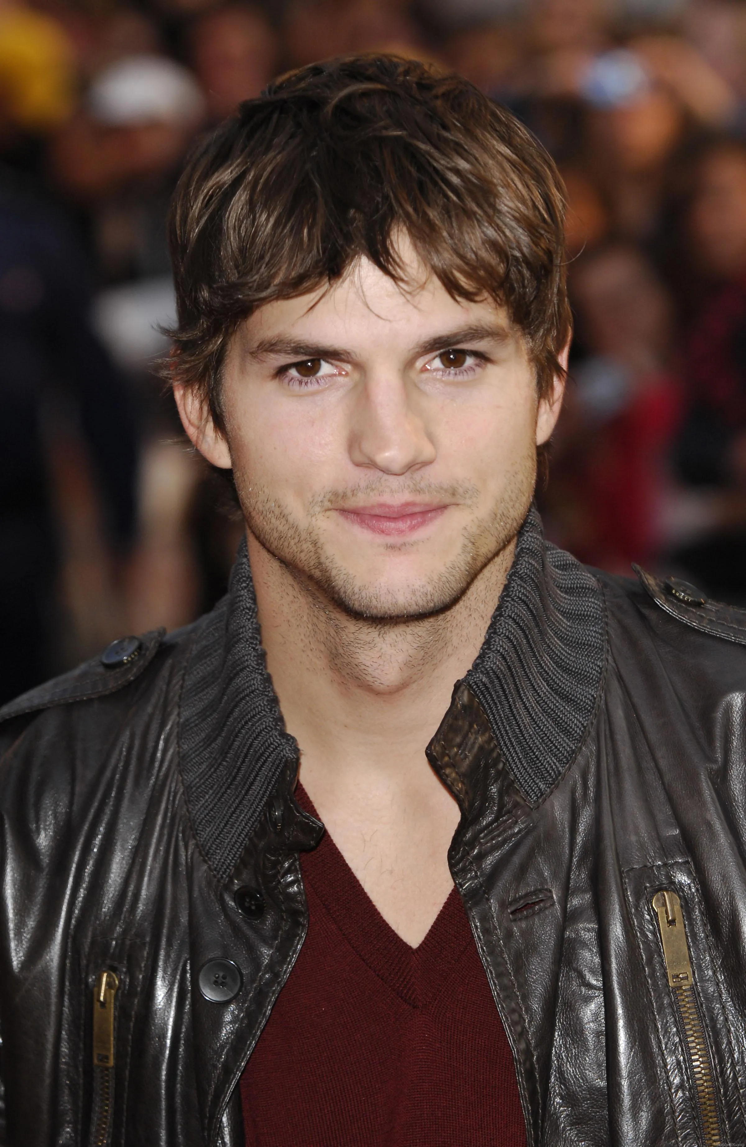 How to Shop Like an Ashton Kutcher Model and Save Money