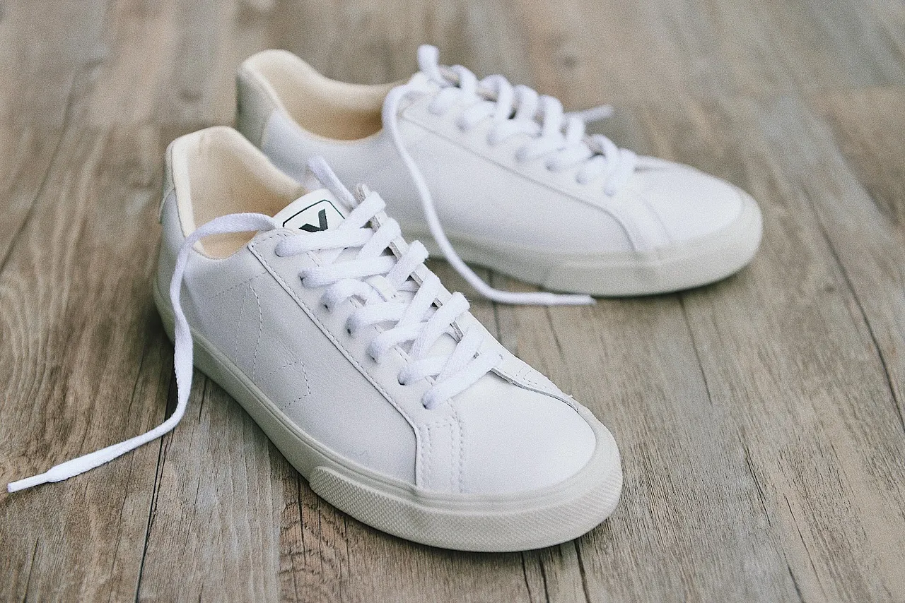 The Styling Power of White Shoes in Spring and Summer