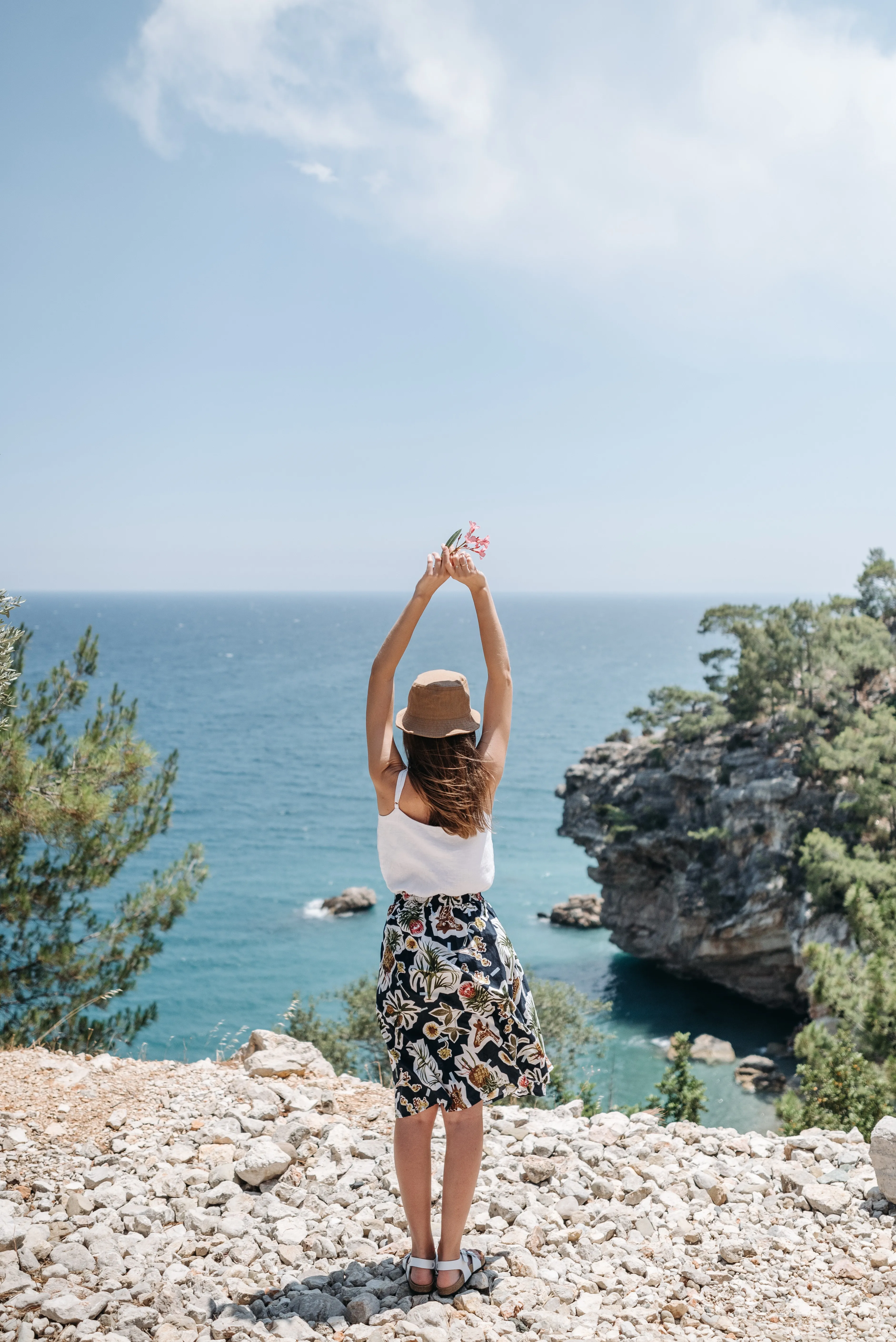 Wearing 3: 7 Perfect Ratio to Make you Look Taller