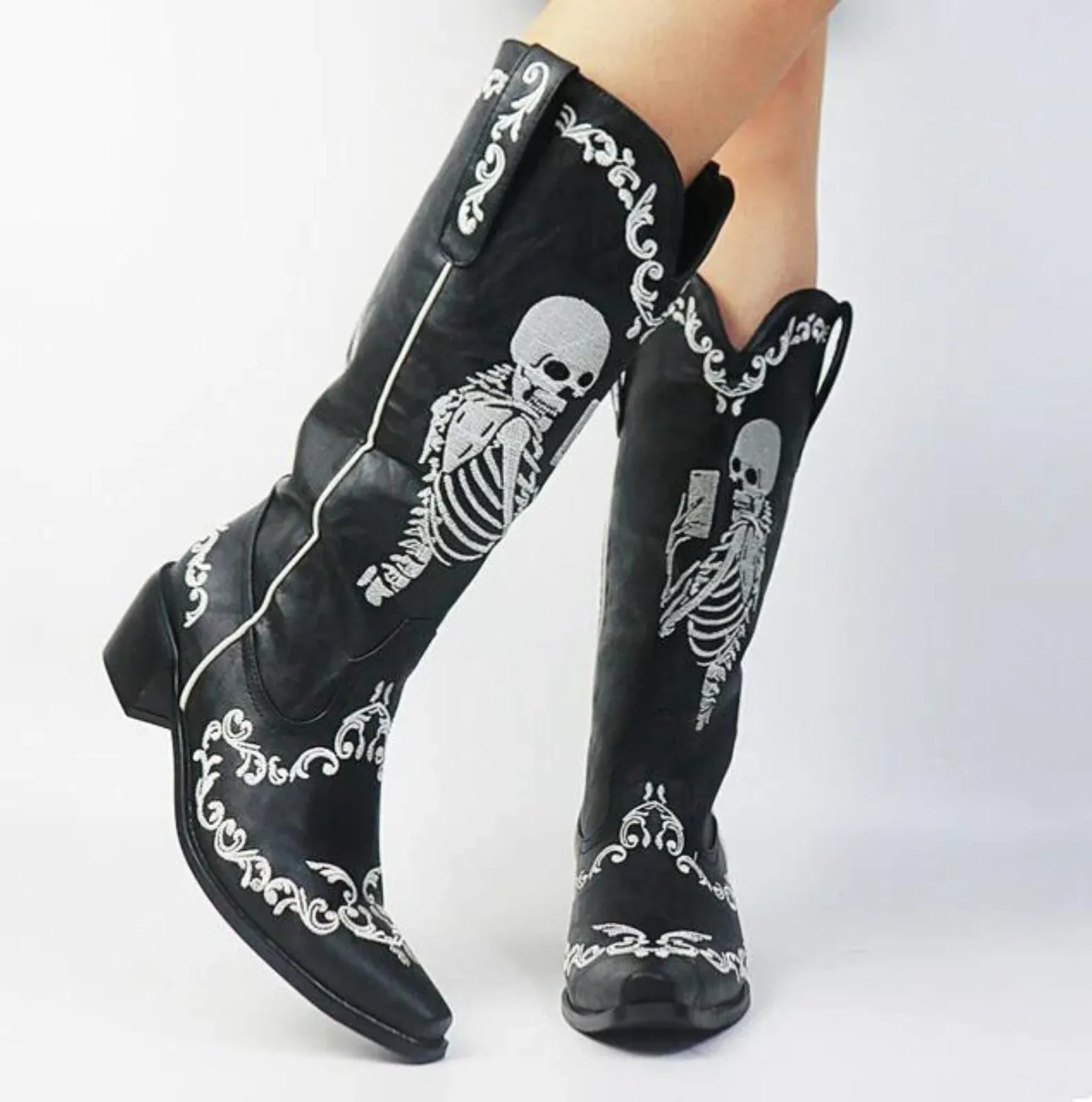 Why Skeleton Shoes Women are the Latest Fashion Craze?