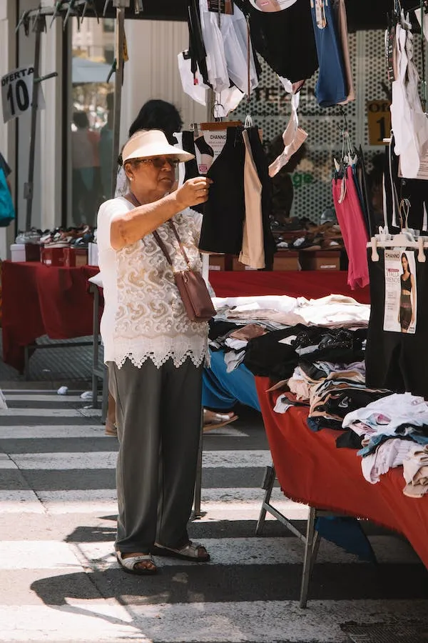 How to Score the Best Deals on Clearance Clothes