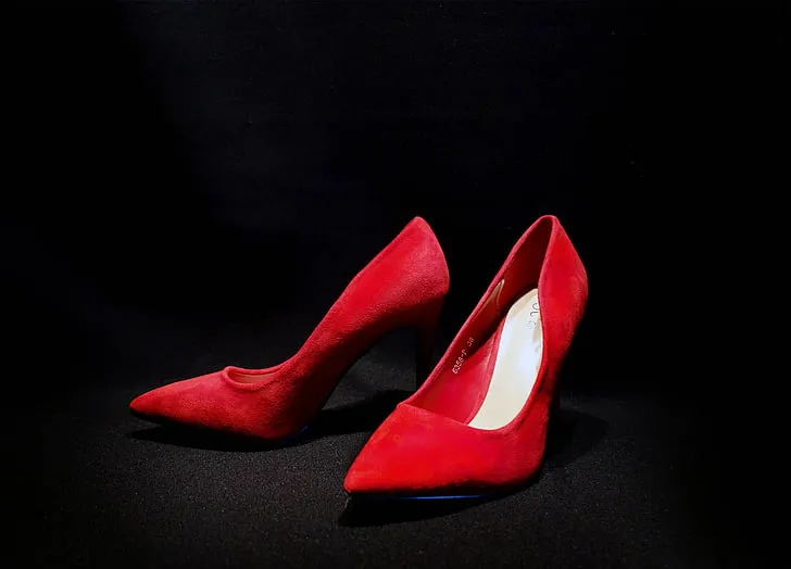How to Find the Perfect Pair of Sexy Red Bottom Heels for Any Occasion