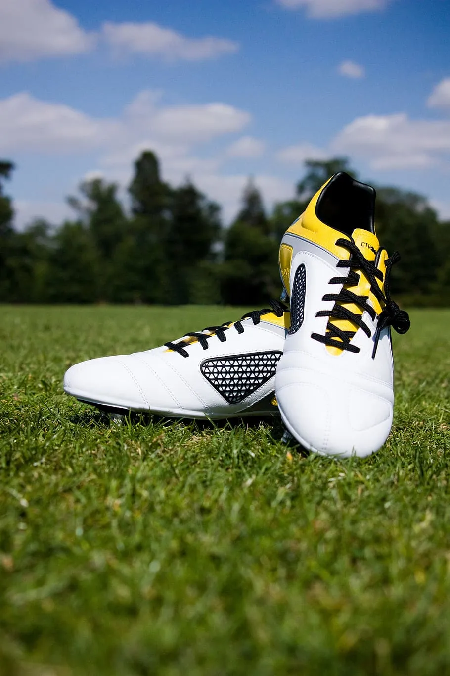 Top 5 Flag Football Cleats for Ultimate Traction and Performance