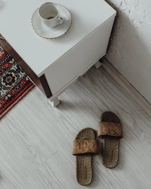 Which Brand of Bathroom Slippers is Good