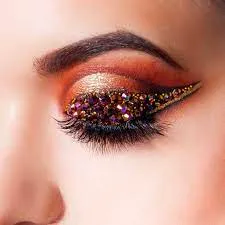 Step-by-Step Guide to Create Simple Rhinestone Eye Makeup that Wows!