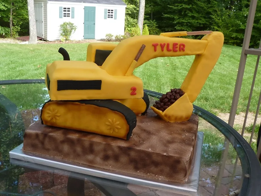 How to DIY an Excavator Cake Tips and Tricks for a Construction-themed ...