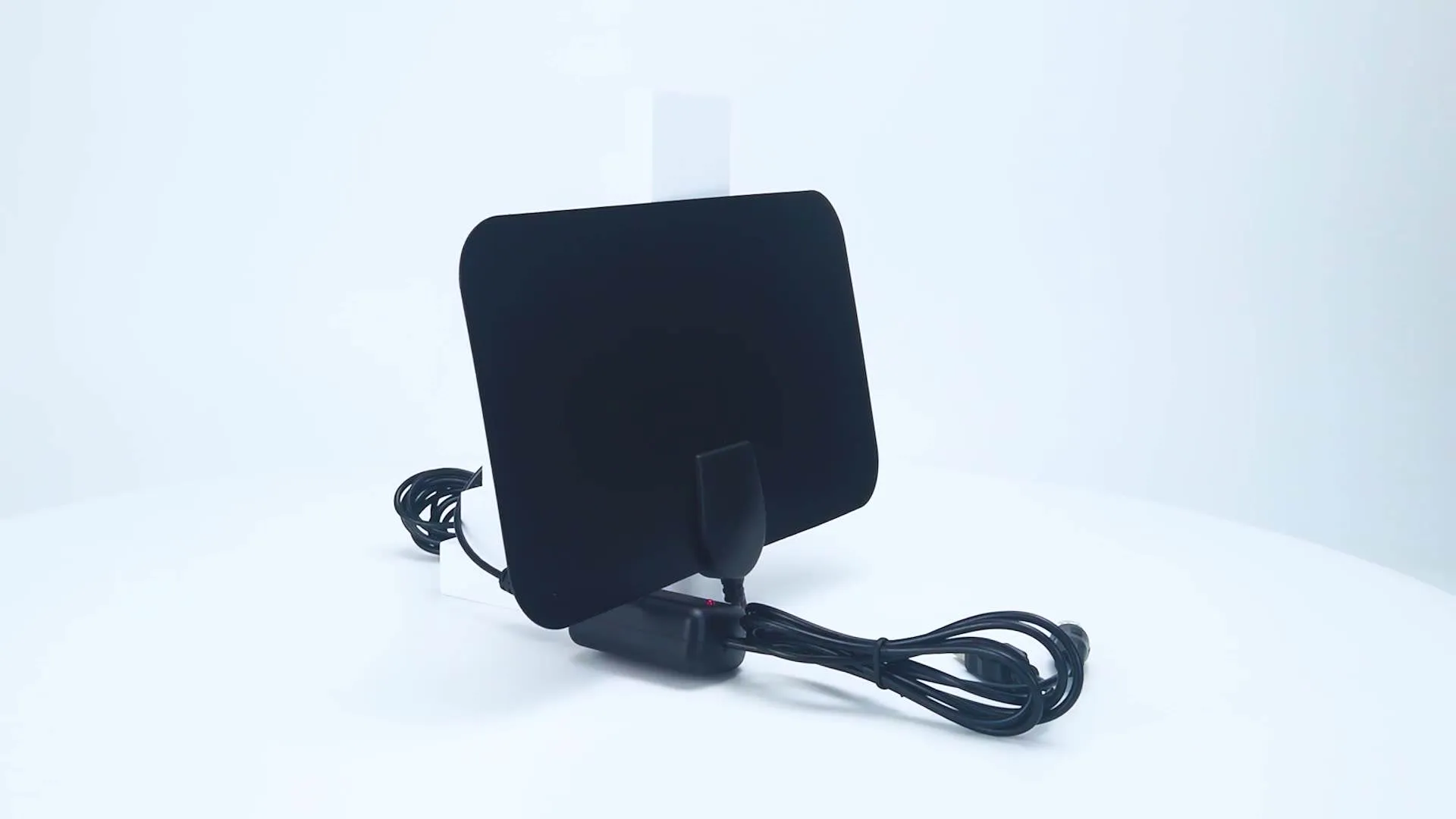 Cutting the Cord? Here's Everything You Need to Know About Digital Antennae