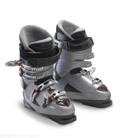 Exploring Rear Entry Ski Boots: Comfort, Convenience, and Performance