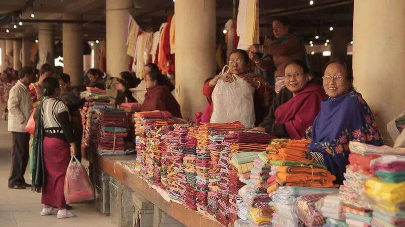 10 Best Places to Shop for Traditional Indian Clothing in India