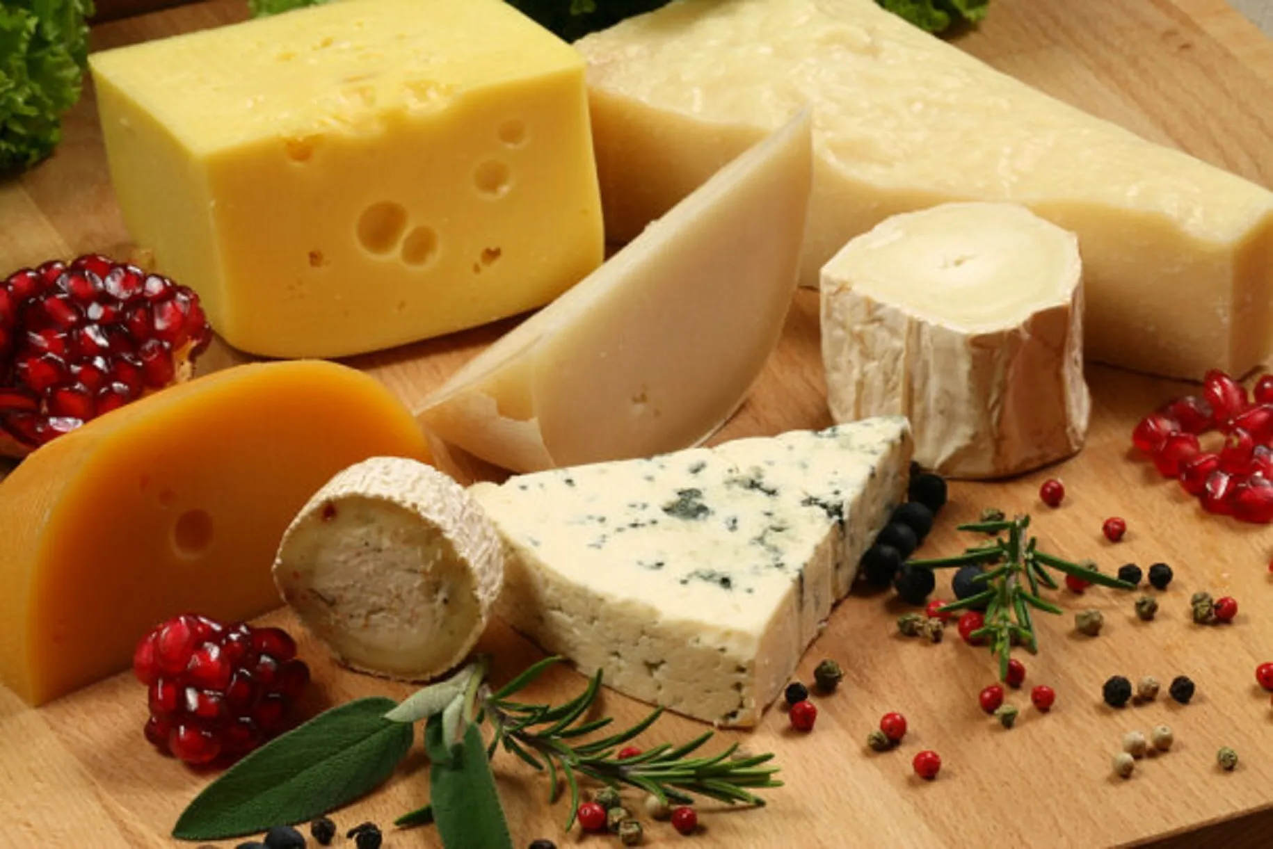 Top 5 Low Fat Cheeses for a Healthy Diet