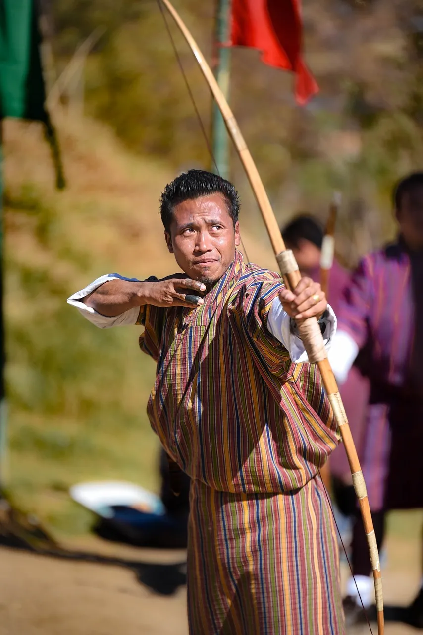 Revelando la rica cultura de la ropa de Bután y lo que la hace única