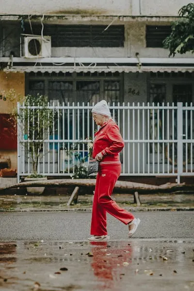 The Ultimate Guide to Finding the Perfect Nike Sweatshirt Red