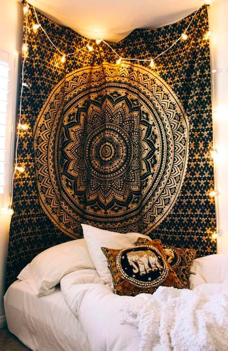 4 impresionantes tapices de tela para realzar la decoración de tu hogar