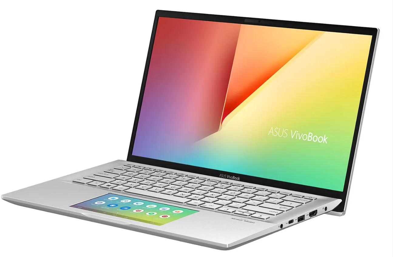 The Advantages and Disadvantages of Buying a PC vs Laptop