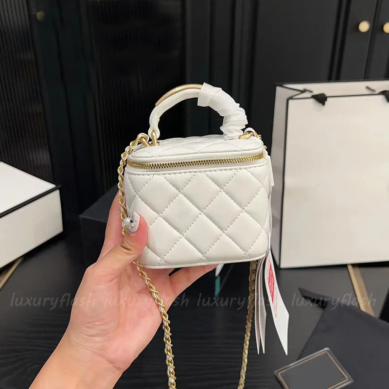 Designer Womens Crossbody Mini Bag With Metal Handle, Mirror Designer Womens Crossbody Mini Bag With Metal Handle, Mirror